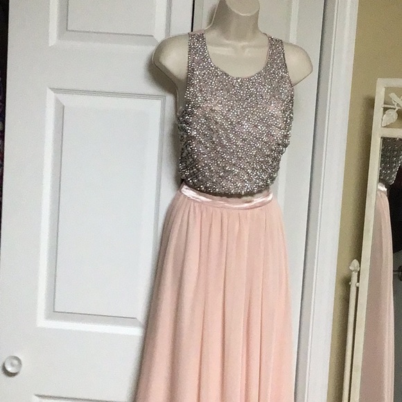 Sequin Hearts | Dresses | Prom Sequin Hearts Gown Size 9 Gorgeous ...